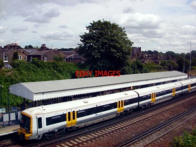 PHOTO SOUTHEASTERN Class 465 Unit 465022 Waits At St John's Railway ...