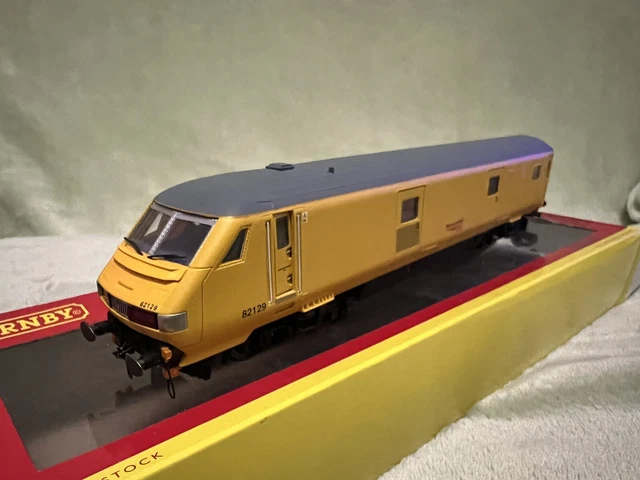 HORNBY R4990 NETWORK Rail MK3 DVT No 82129 - OO Gauge £87.50 - PicClick UK