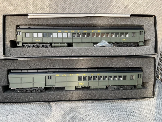 BACHMANN HO HEAVYWEIGHT Santa Fe coaches, Combine 89141 & Coach 89143 £ ...