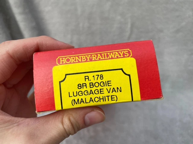 HORNBY R178 SR Bogie Luggage Van Malachite Livery £16.15 - PicClick UK