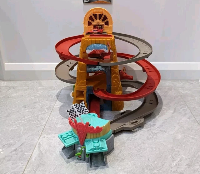 DISNEY PIXAR CARS Radiator Springs Mountain Race Playset Race Track ...