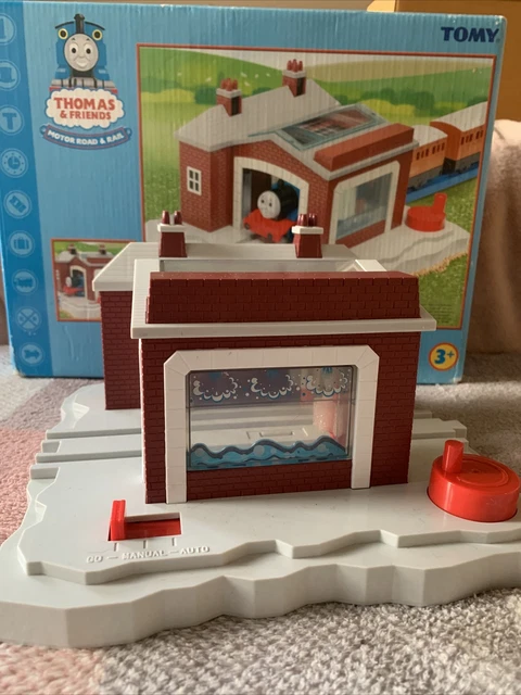 THOMAS THE TRAIN Friends TOMY Sodor Engine Wash 7545 £8.50 - PicClick UK