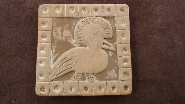 DLG JOUVE OU Incas, Mayas, Carreau terre cuite bas-relief oiseau 14 ...
