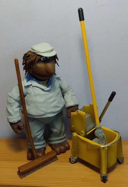 MUPPETS SHOW PALISADES Beauregard Janitor Backstage 7' figure FREE ...