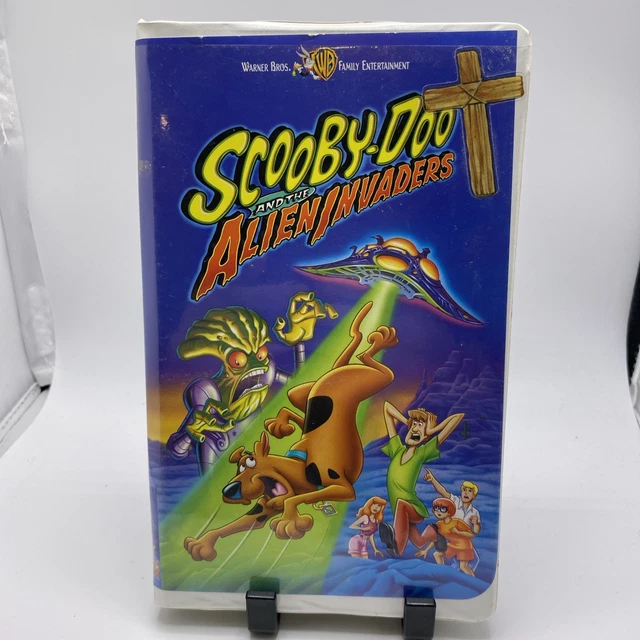 SCOOBY-DOO AND THE ALIEN INVADERS (VHS, 2000, Clamshell) $9.50 ...
