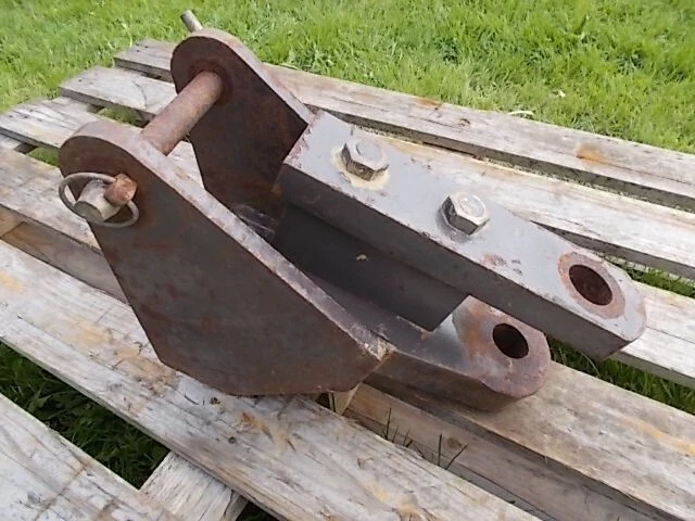 MASSEY FERGUSON CLASSIC Tractor Clevis Drawbar Adaptor for Pickup Hitch ...
