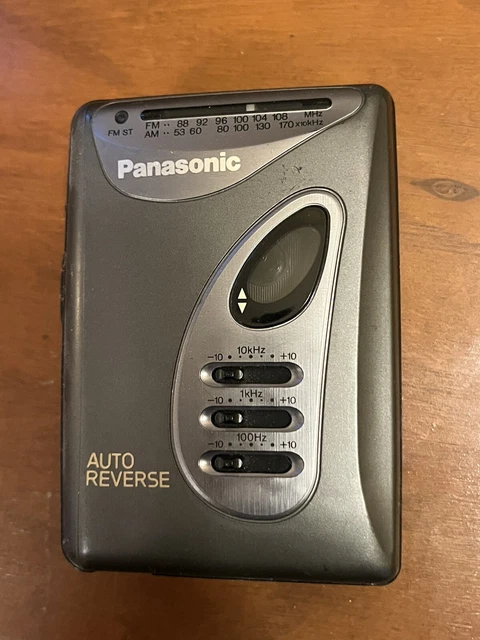 VINTAGE PANASONIC MODEL RQ-V160A Portable AM/FM Radio and Cassette ...