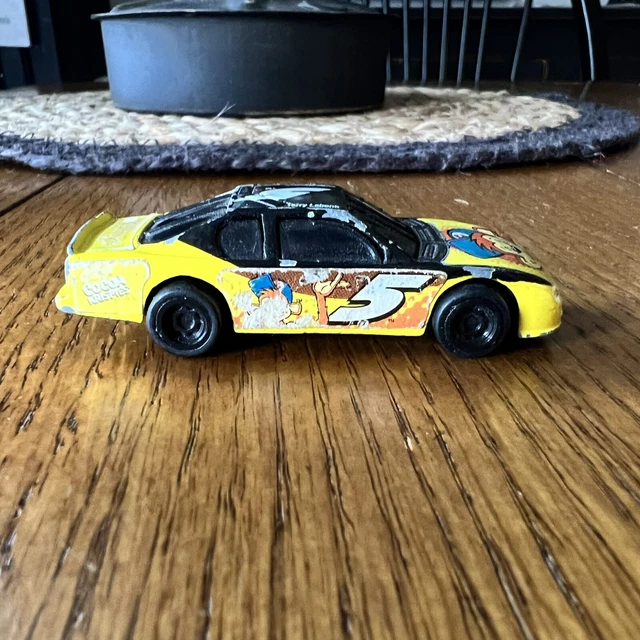 HOT WHEELS PIT Crew Terry Labonte #5 Kellogg's 2000 Monte Carlo 1/64 ...