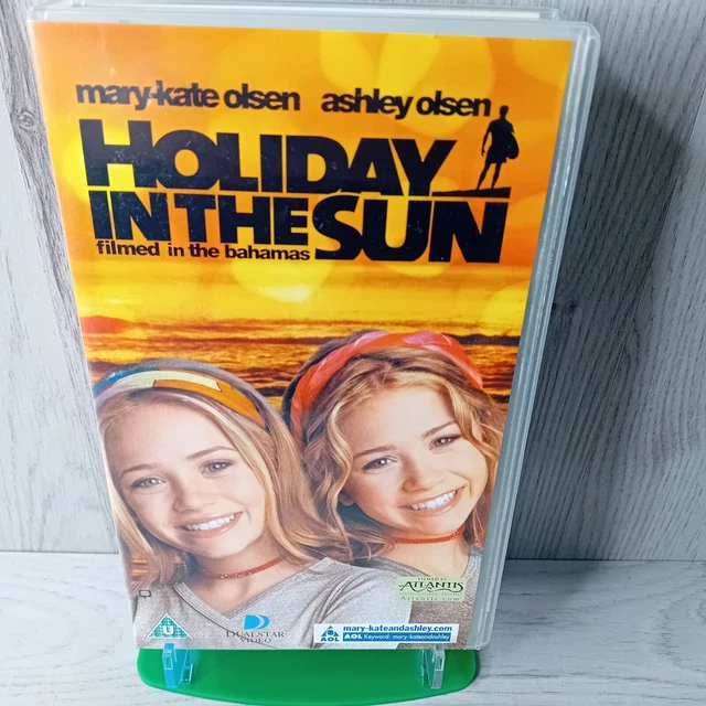 HOLIDAY IN THE Sun Vhs - Rare Retro Movie Tape £9.11 - PicClick UK