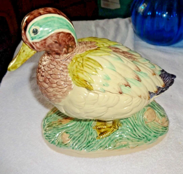 HEREDITIES THE CHARM OF CREAMWARE DUCK BY TOM MACKIL 7.5in high 8in ...