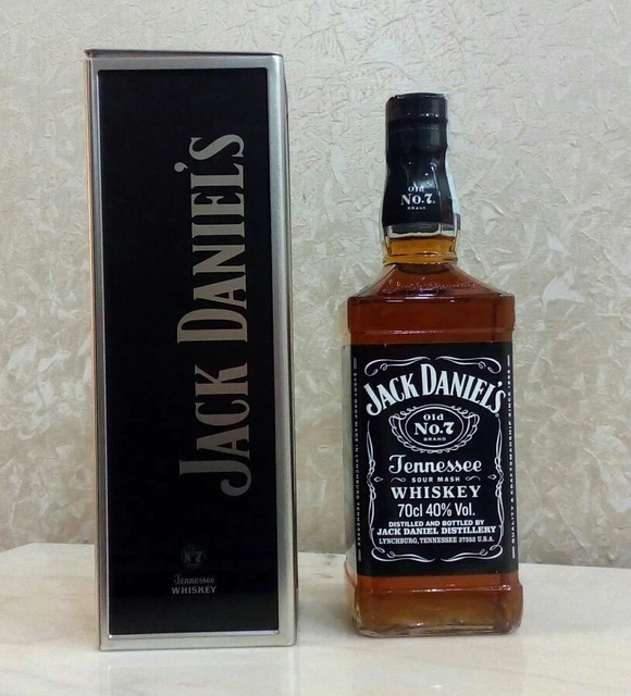 JACK DANIEL'S OLD no.7 Tennessee Whiskey 70 cl con scatola latta ...