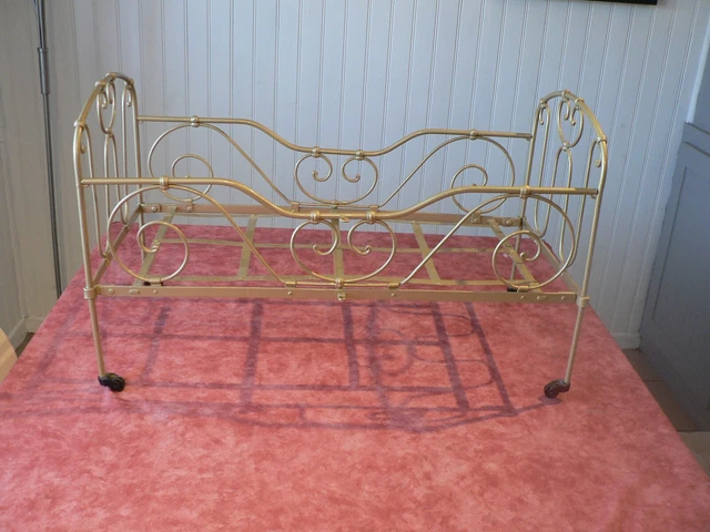ANCIEN LIT DE poupée fer pliable 1920 EUR 60,00 - PicClick FR