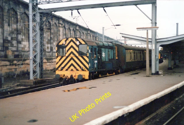 RAILWAY PHOTO 6X4 Class 08 08911 removes van ex 14.05 EUS Carlisle 13/8 ... RAILWAY PHOTO 6X4 Class 08 08911 removes van ex 14.05 EUS Carlisle 13/8 ...