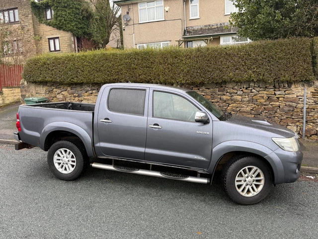 2013 TOYOTA HILUX INVINCIBLE 3.0 D-4D DOUBLE CAB 4X4 AUTO GREY PICK UP ...