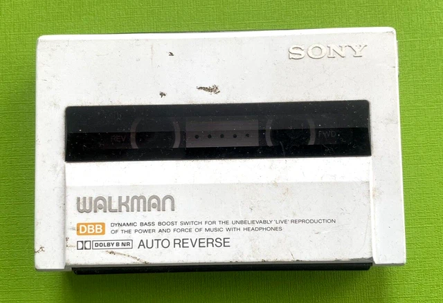 SONY WM-150 WALKMAN cassette player Made in Japan DBB Reverse Dolby $33 ...