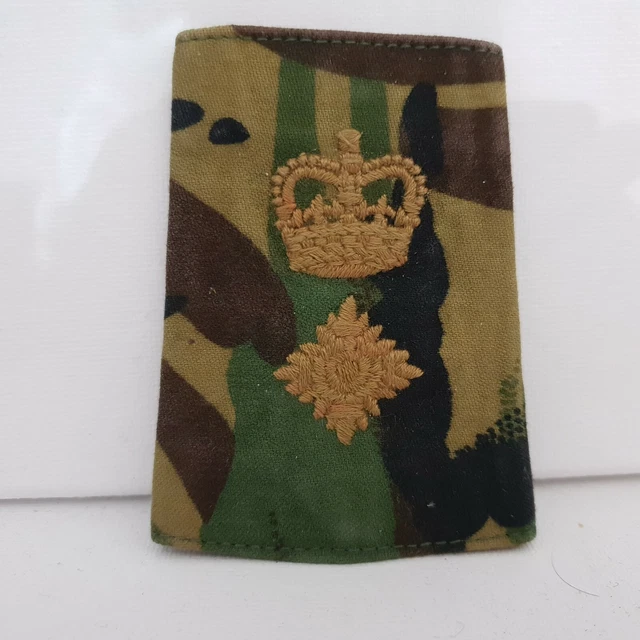 BRITISH ARMY LIEUTENANT Colonel Rank shoulder slide woodland cammo ... BRITISH ARMY LIEUTENANT Colonel Rank shoulder slide woodland cammo ...