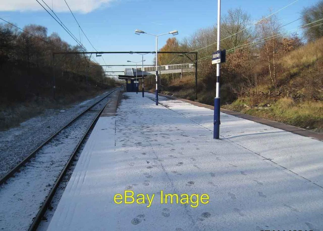 PHOTO 6X4 HATTERSLEY railway station Broadbottom Opened in 1978 by ...