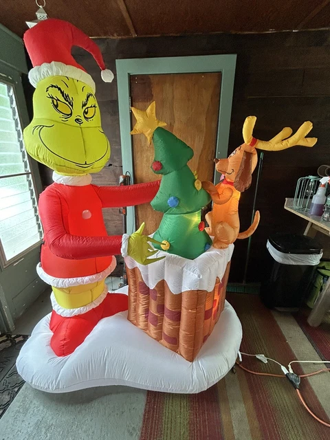 GEMMY ANIMATED AIRBLOWN Inflatable Grinch Pulling Tree from Chimney 6.5 ...