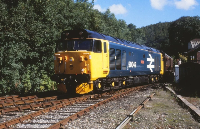 100 COLOUR RAILWAY Slide Class 50 042 Triumph No Details £2.99 ...