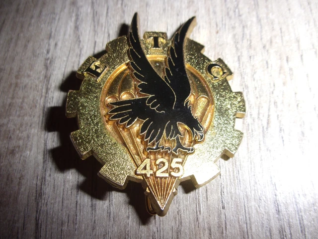 INSIGNE ESCADRON DE Transport et Circulation du 425° BPCS ...