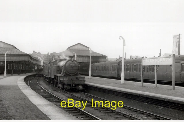 PHOTO 6X4 RAILWAY LNER V1 Tank Hellensburgh Central Station c1954 £5.00 ...