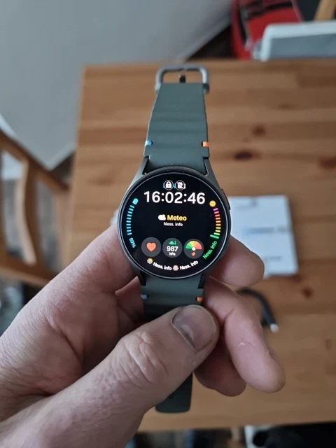 SAMSUNG GALAXY WATCH7 40mm 4G LTE GREEN - SM L305F EUR 200,00 - PicClick IT