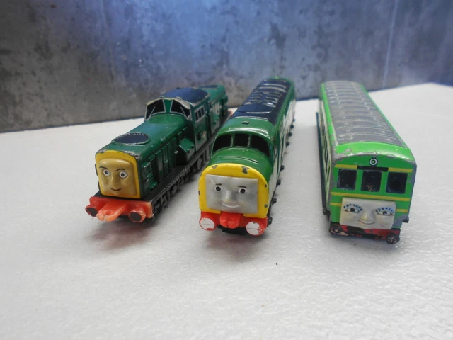 THOMAS THE TANK engine ertl train set derek the diesel and daisy £6.99 ...