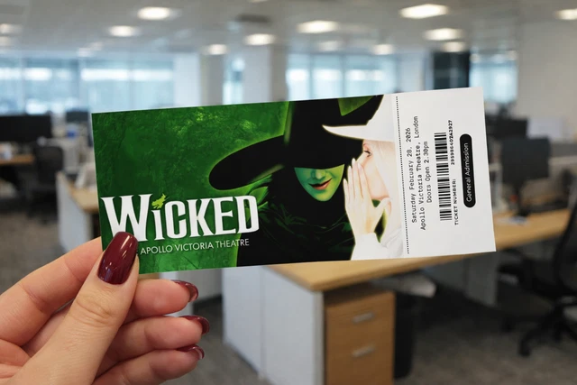 WICKED MOCK SOUVENIR Musical 2026 | Surprise Gift Reveal £4.99 ...