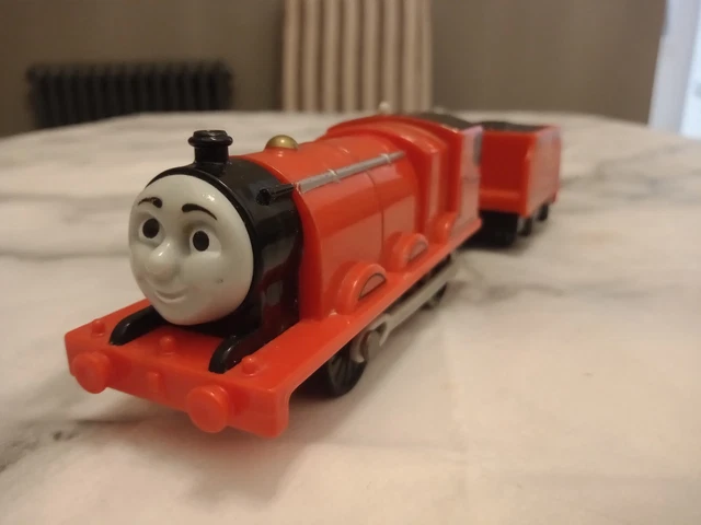 THOMAS AND FRIENDS Trackmaster Revolution motorised James Train £4.00 ...