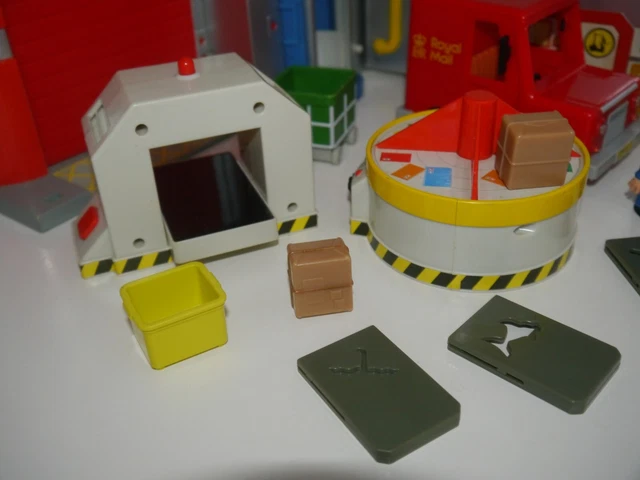 POSTMAN PAT BUNDLE Deluxe Sorting Office Conveyor Belt X-Ray Van ...
