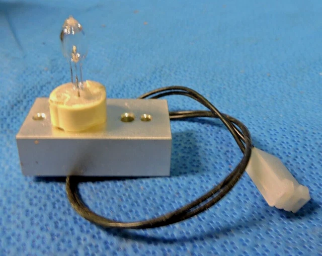 NEUF THERMO DIONEX 056123 Halogen Lamp pour AD-25/PDA-100/Ultimate PDA ...