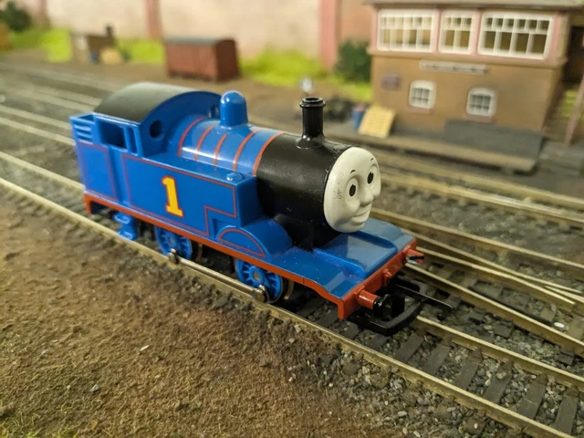 HORNBY OO GAUGE Thomas The Tank Engine No. 1 4 Wheel Version £40.00 ...