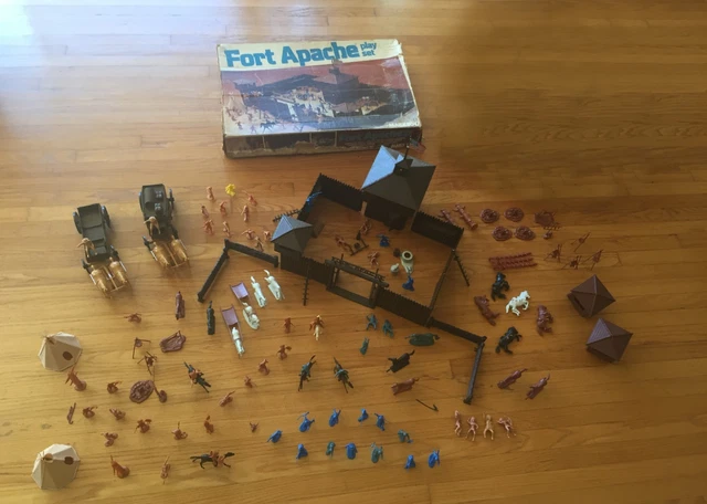 VINTAGE MARX FORT Apache Playset Toy Pioneers Indians Box £126.11 ...