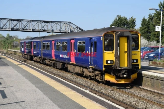 PHOTO CLASS 150 Sprinter Standard Mkiii 2-Car Dmu No 150 261 At ...