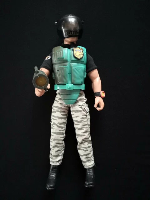 ACTION MAN - Vintage 1993 Hasbro, police officer, retro flock hair ...
