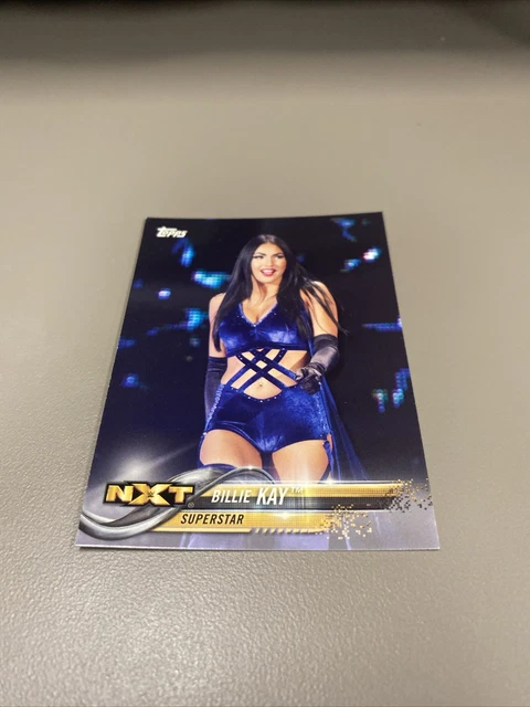 CARTE DE LUTTE de la WWE Billie Kay NXT 2018 Topps #12 comme neuve EUR ...