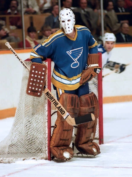 MIKE LIUT OF St. Louis Blues skates against the Toron- Ice Hockey Old ...