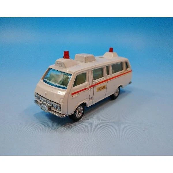 TOMICA NO.56.57 TOYOTA Hiace Commuter Ambulance Japan £69.41 - PicClick UK