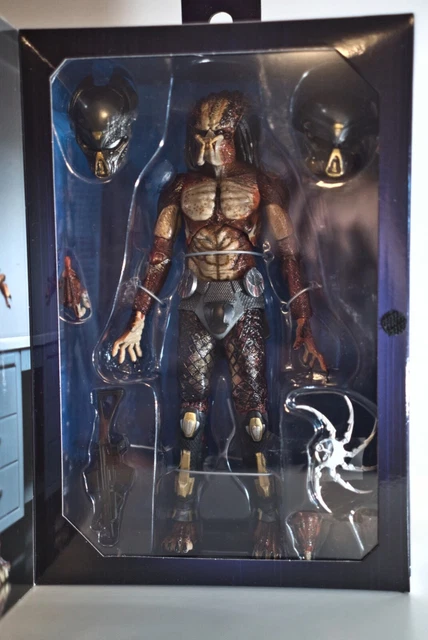 NECA THE PREDATOR ULTIMATE Lab Escape Fugitive Predator figure ...