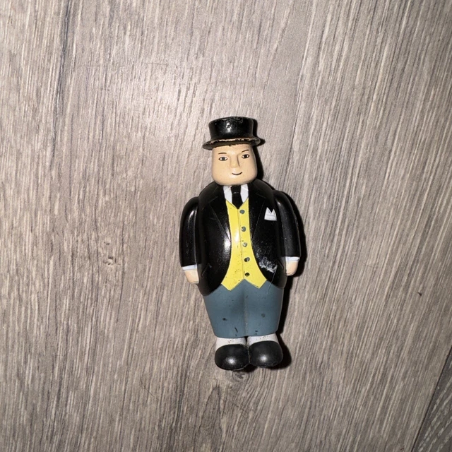 THOMAS THE TANK Engine Fat Controller Figure Sir Topham Hat 7cm £4.99 ...