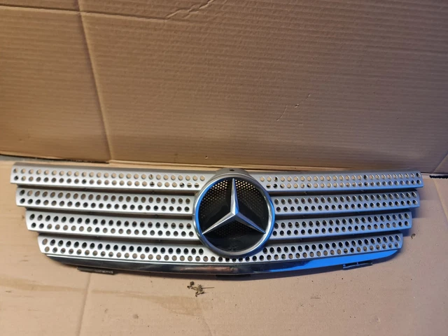 MERCEDES C CLASS W203 Couper Front Grill Grille Silver Chrome £39.99 ...