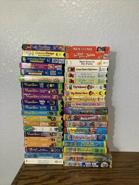 40 HUGE LOT VHS KIDS CLASSICS FILMS MOVIES /TV Wiggles Barney Pooh ...