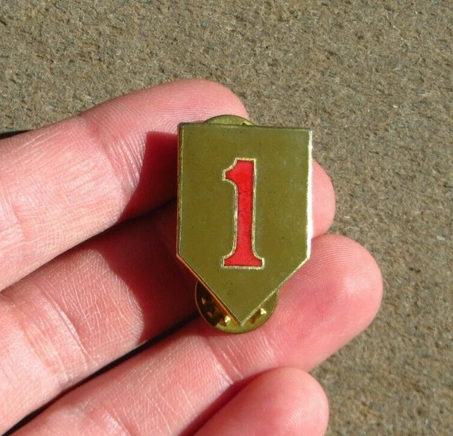 WW2 US ARMY 1st Infantry Division Patch Crest DI DUI Pin Distinctive ...