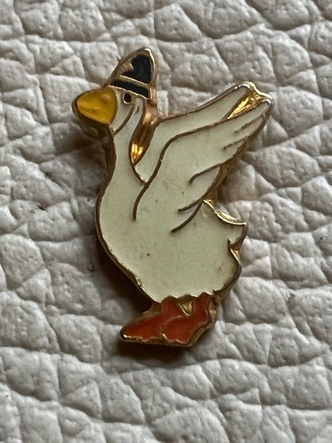 GOOSE IN POLICE HELMET CHARITY COLLECTIBLE TIE pin badge lapel £6.00 ...
