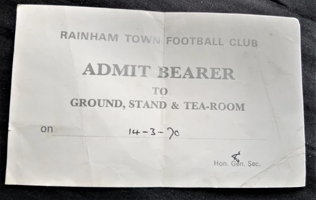 VINTAGE RAINHAM TOWN Football Club Guest's Pass 1970 £5.00 - PicClick UK