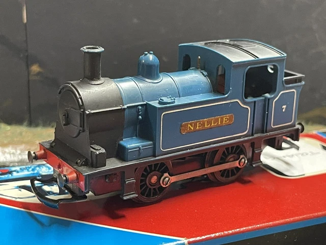 TRIANG OO GAUGE Model Railway Nellie 0-4-0 Steam Tank Loco £3.20 ...
