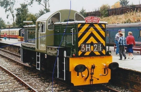 DIESEL RAILWAY TRAIN Picture Class 14 Photo D9531 Station Photograph Br ...
