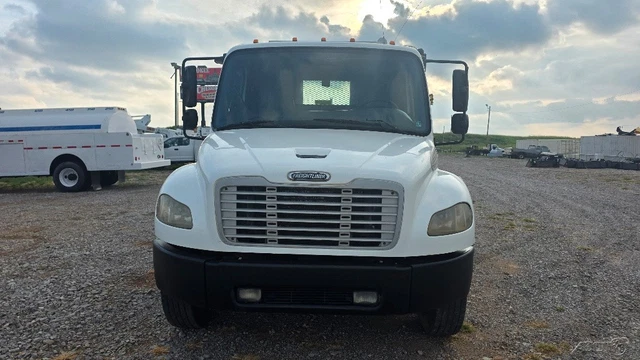 2005 FREIGHTLINER M2 TMA Crash Truck Mounted Attenuator Arrow Board ...