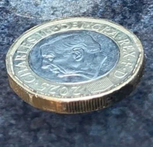 RARE 2025 £1 One Pound Lefty Coin Circulated Condition ERROR in ...