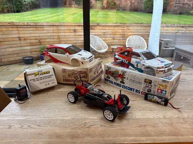 TAMIYA REPSOL FORD Escort RS Cosworth 1:10 RC Car + Ford Focus WRC Body ...